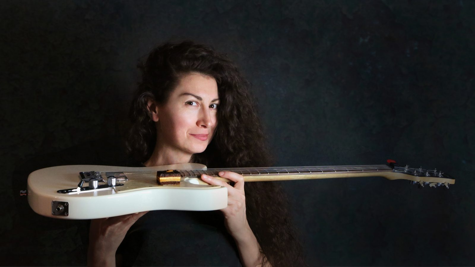 Ana Patan – Spice, Gold And Tales Untold – MunichTalk